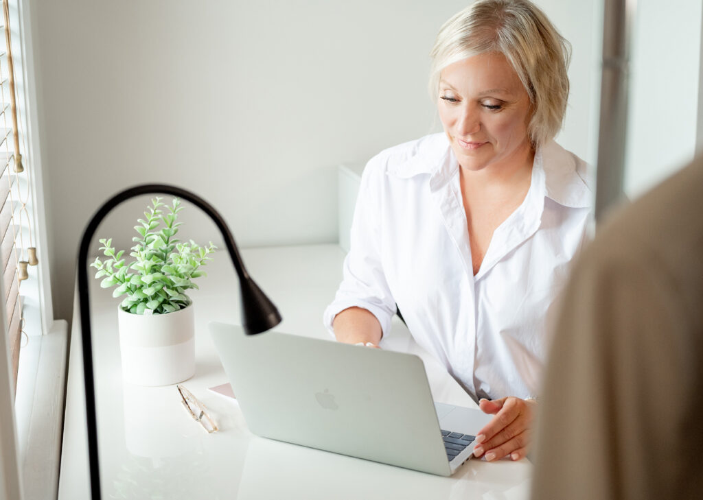 Catherine Côté - Styliste mode personnelle - Experte en image & silhouette